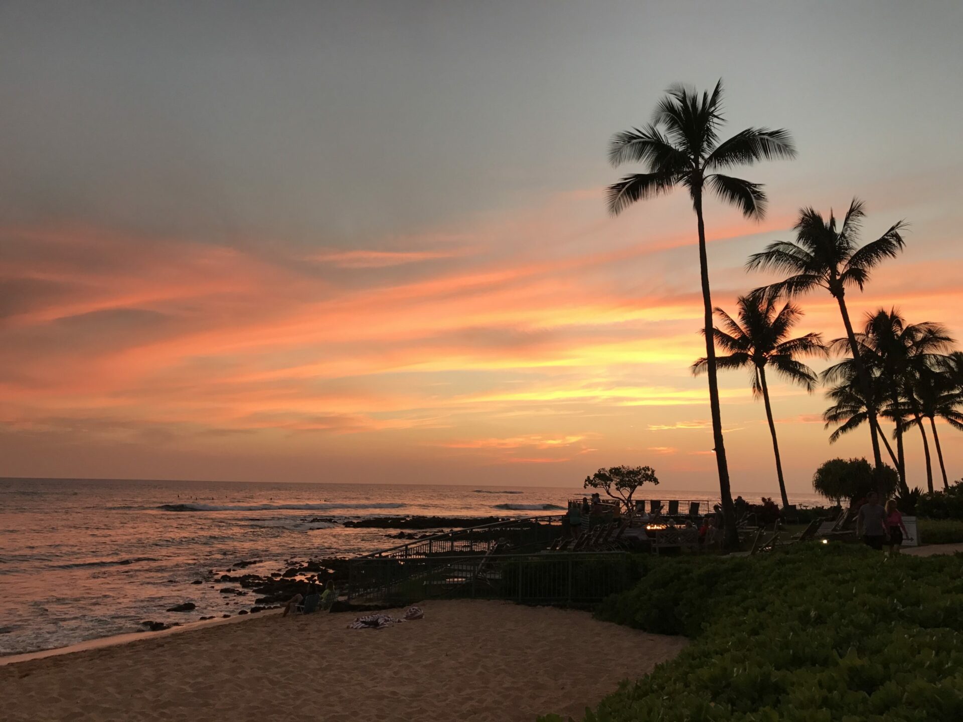The Honu Bar – Poipu Beach’s Perfect Spot - Travel Poipu
